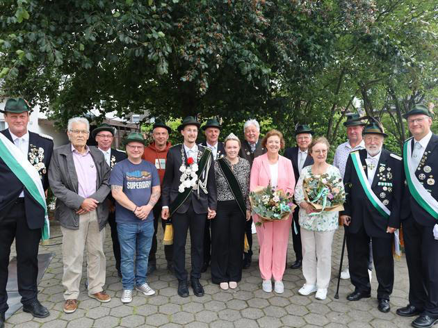 Scheidinger Schützen feiern den Gardekönig