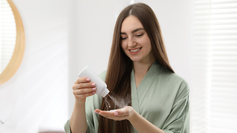 Talc dominated '70s beauty. Now Gen Z wants powder back — what are the ...