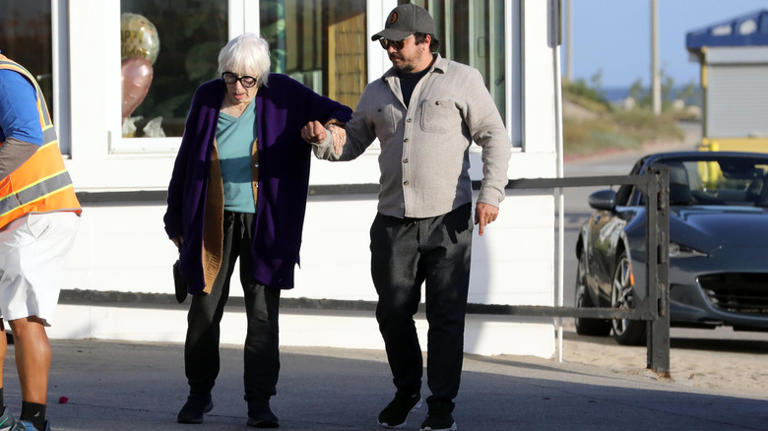 Shirley MacLaine, 92, quit smoking a decade ago — but she won't give up ...