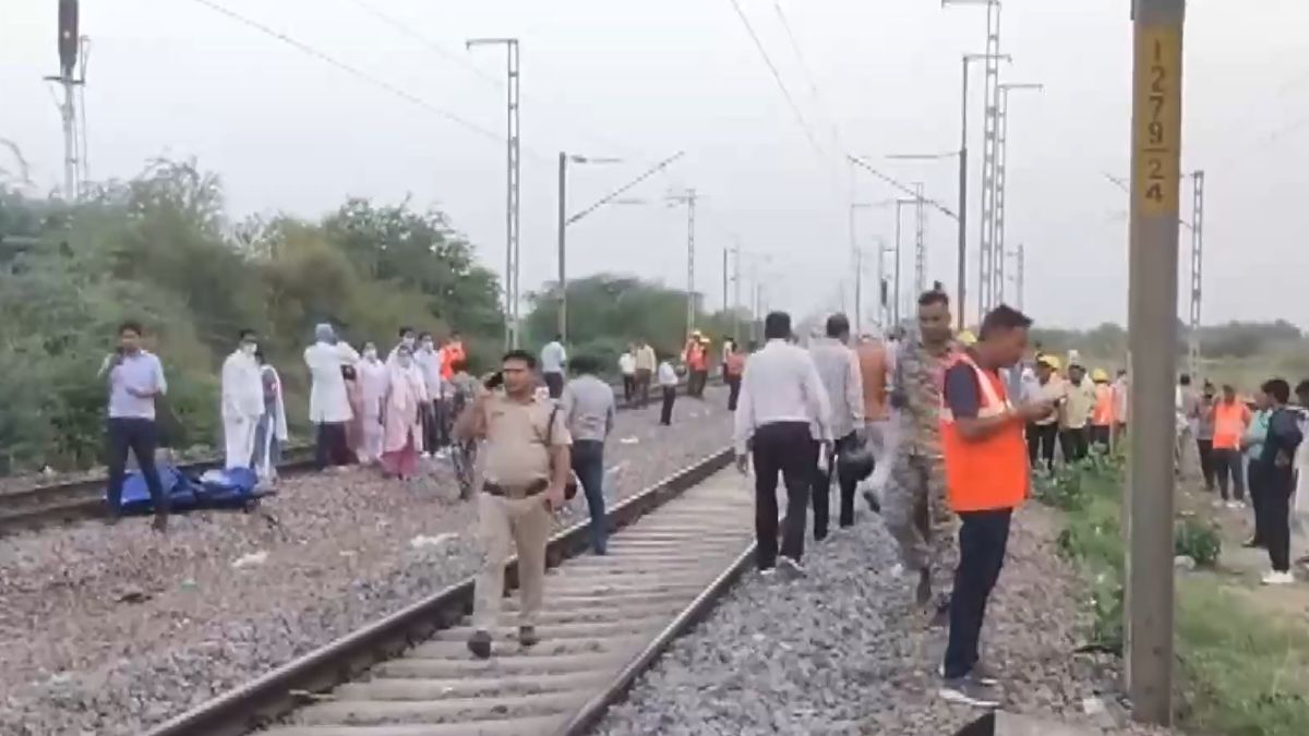Madhya Pradesh horror: Four killed after jumping off from train ...