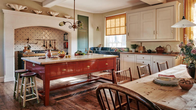 How a traditional kitchen was transformed into a warm, welcoming, and ...