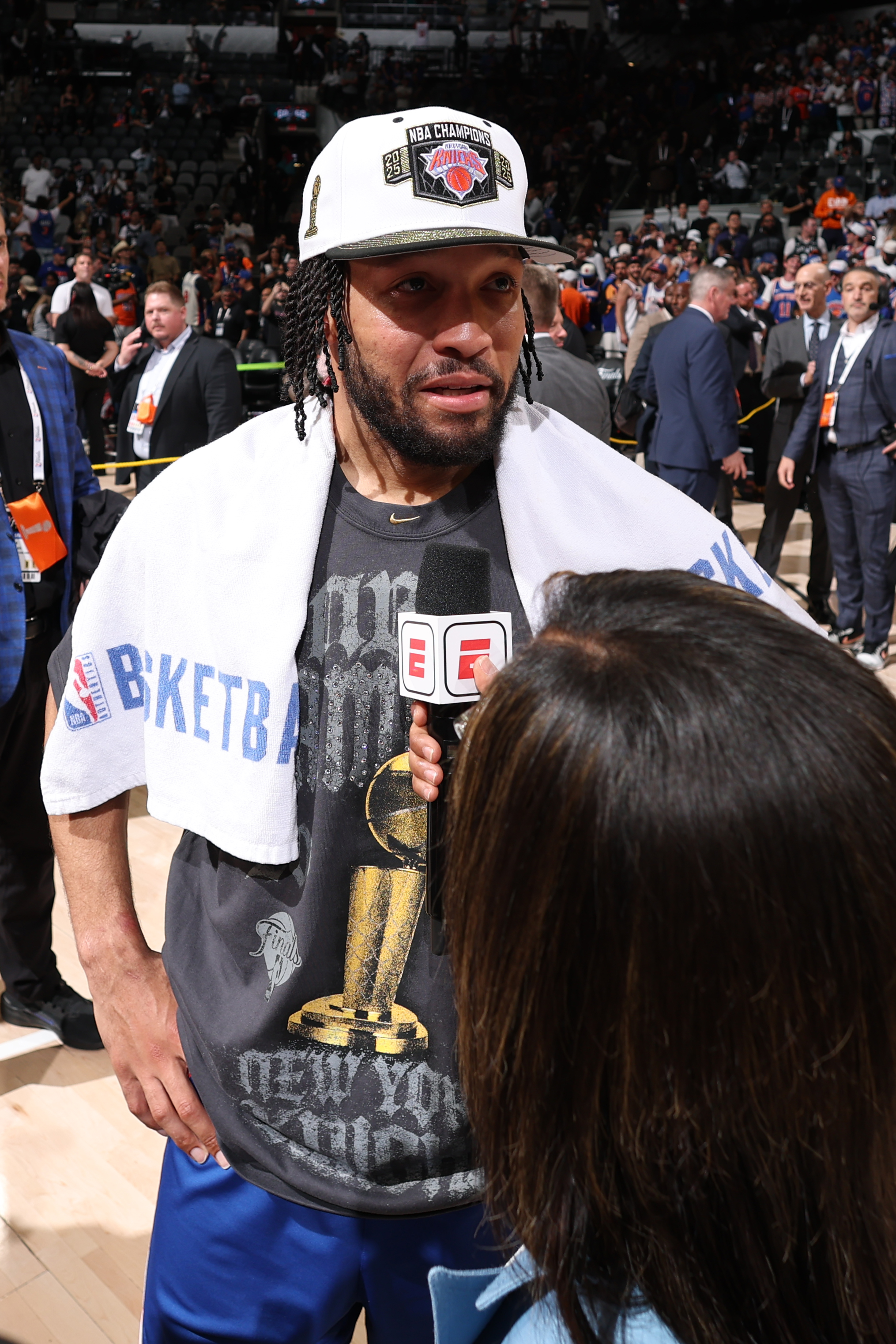 Jalen Brunson defends Knicks analyst after she slammed Taylor Swift in ...