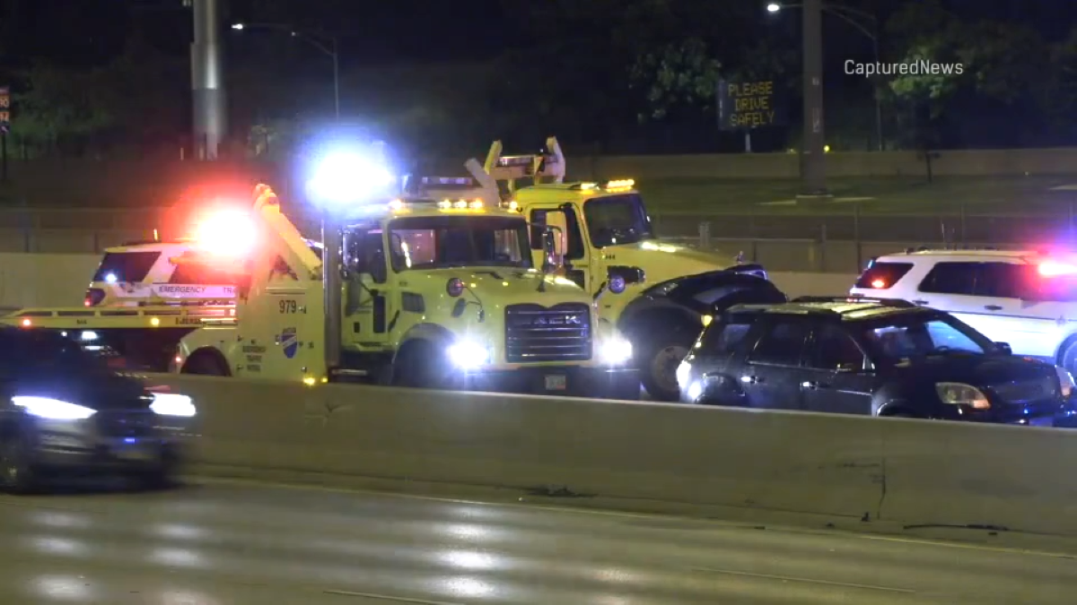 IDOT worker, driver injured in Dan Ryan crash Sunday, police say