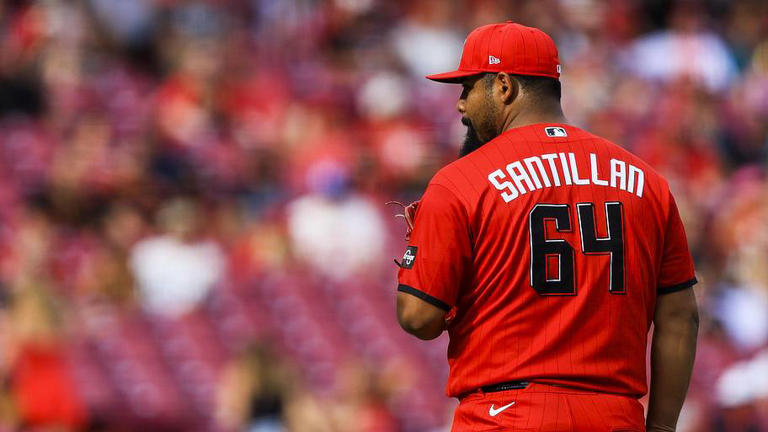 Reds make under-the-radar move to strengthen organizational depth