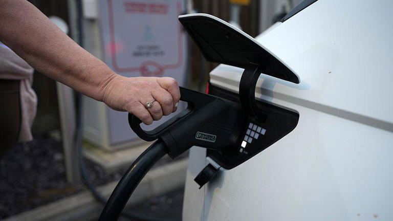 UK electric vehicle sale target set to be weakened