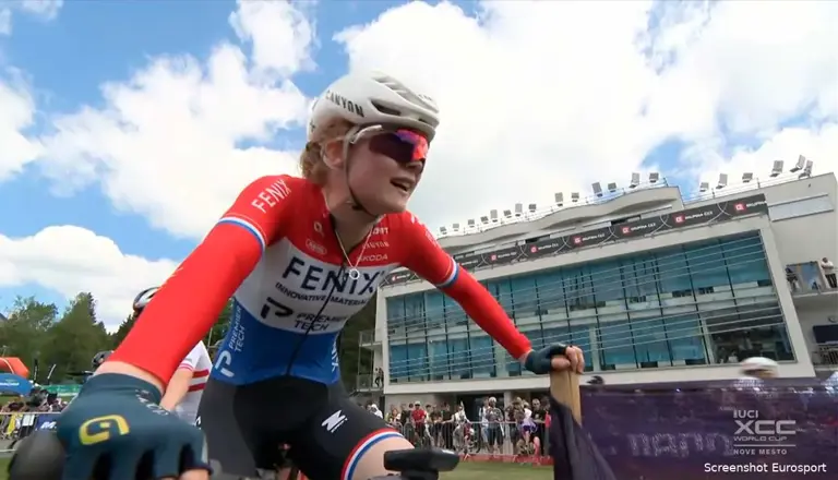 Puck Pieterse impresses again on MTB, only world champion proves too ...