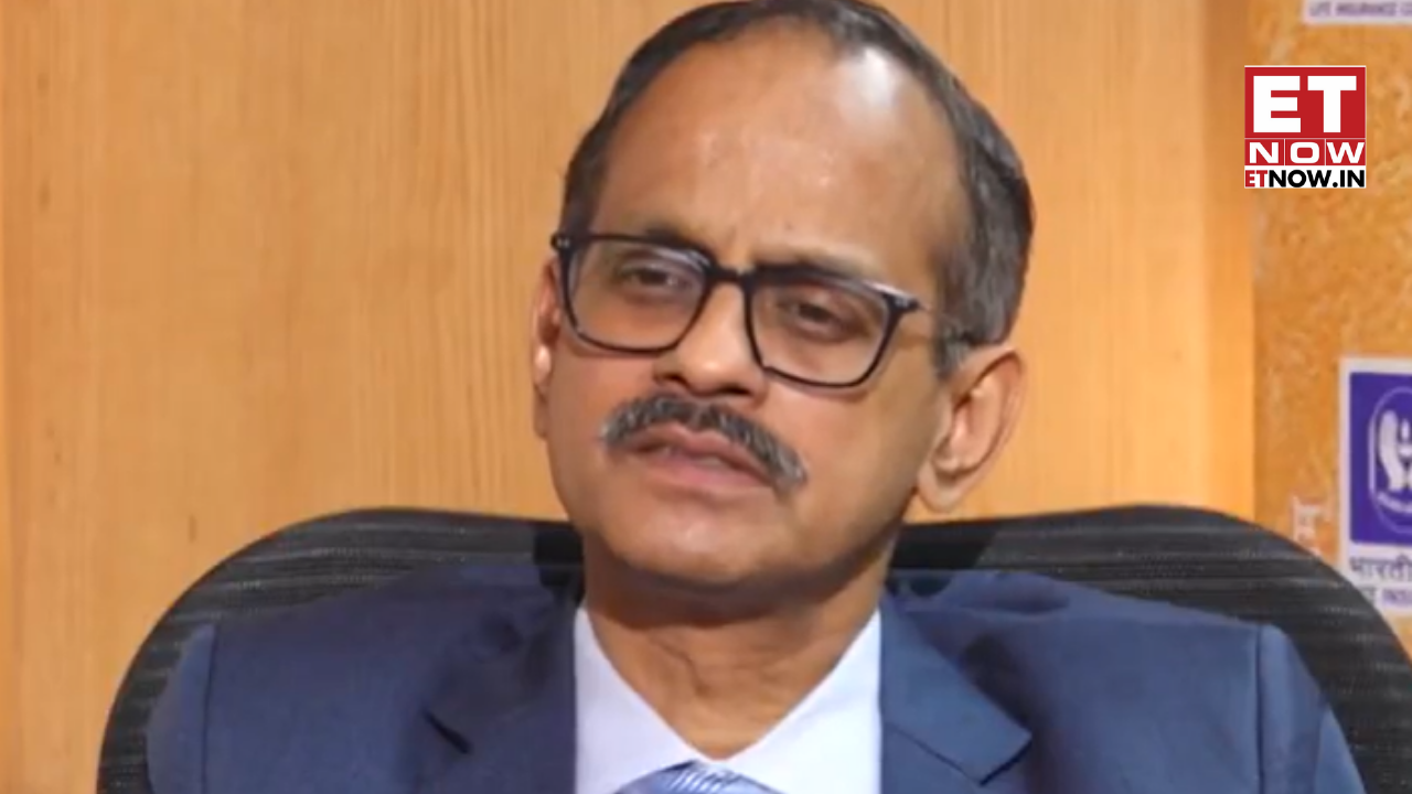 LIC eyes stronger leadership in life insurance despite rising competition