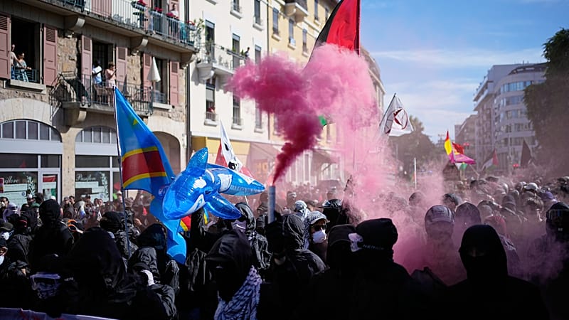 Thousands protest G7 in Geneva as Trump, other leaders ready for summit ...