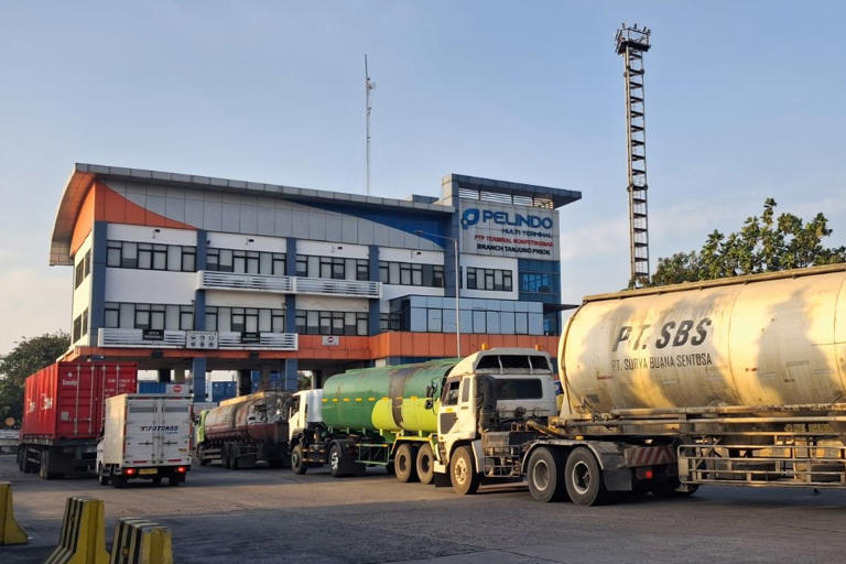 Dari dermaga ke rantai pasok: jejak digitalisasi yang menggerakkan arus ...