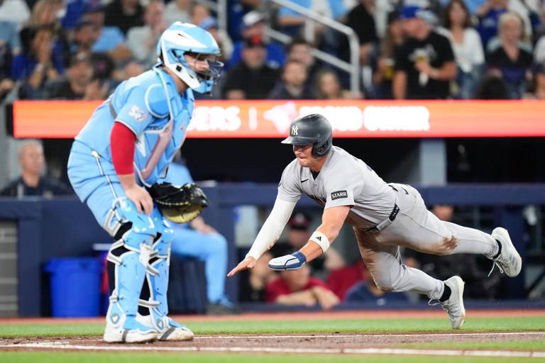 Rice hits tiebreaking HR in ninth inning, Caballero also connects as ...