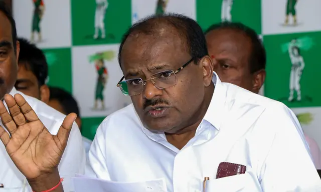 Union minister Kumaraswamy targets CM Shivakumar over Bidadi township ...