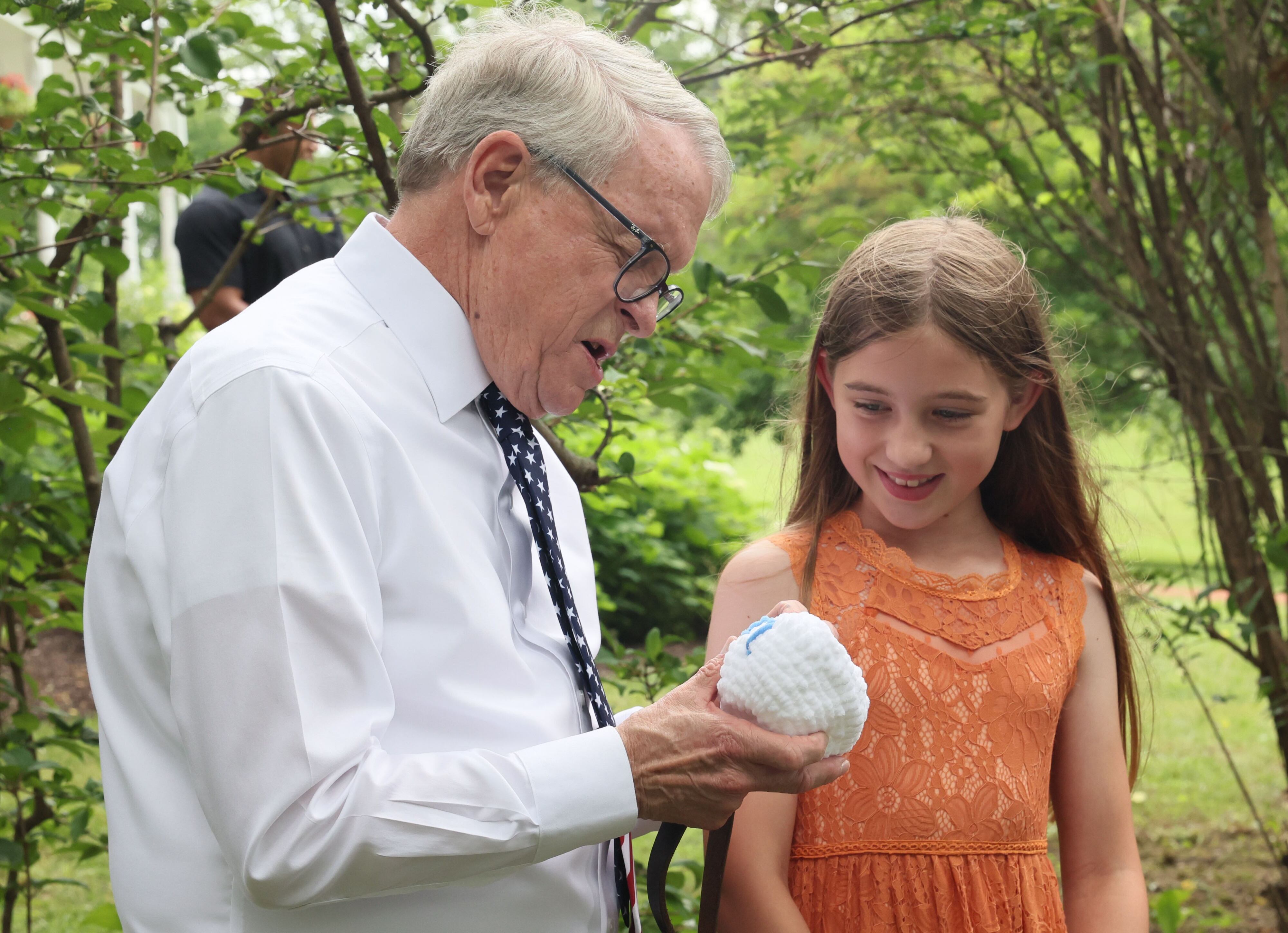 After 50 years, Ohio Gov. Mike DeWine hosts his final ice cream social