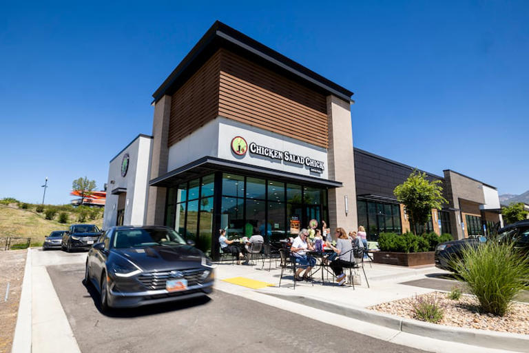 Chicken Salad Chick opens up to long lines in Utah