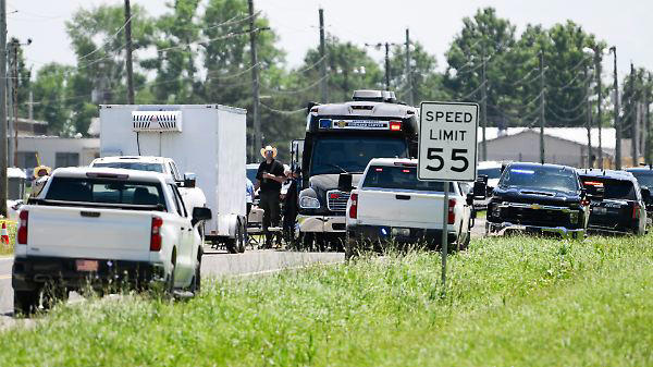 Unglück im Bundesstaat Missouri: Flugzeug mit Fallschirmspringern ...