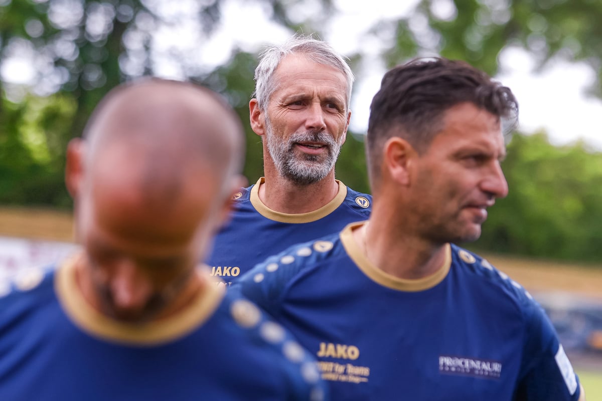 Rekordsumme erreicht: Fußballprofis kicken in Leipzig für krebskranke ...