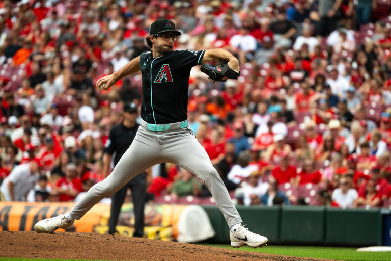 Gabriel Moreno's homer in 8th sends Diamondbacks past Reds 5-3 for ...