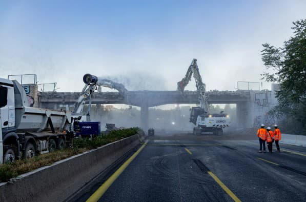 Les travaux ont duré à peine 36 heures : deux ponts ont été démolis en ...