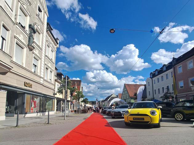 Vom Riesen-SUV bis zum E-Flitzer: Mobilitätsschau lockt viele Besucher ...