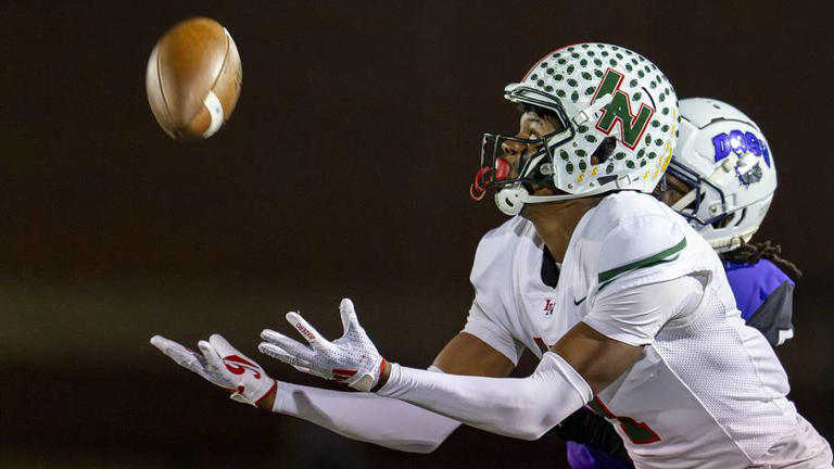 College football's No. 1 WR recruit locks in new official visit amid ...