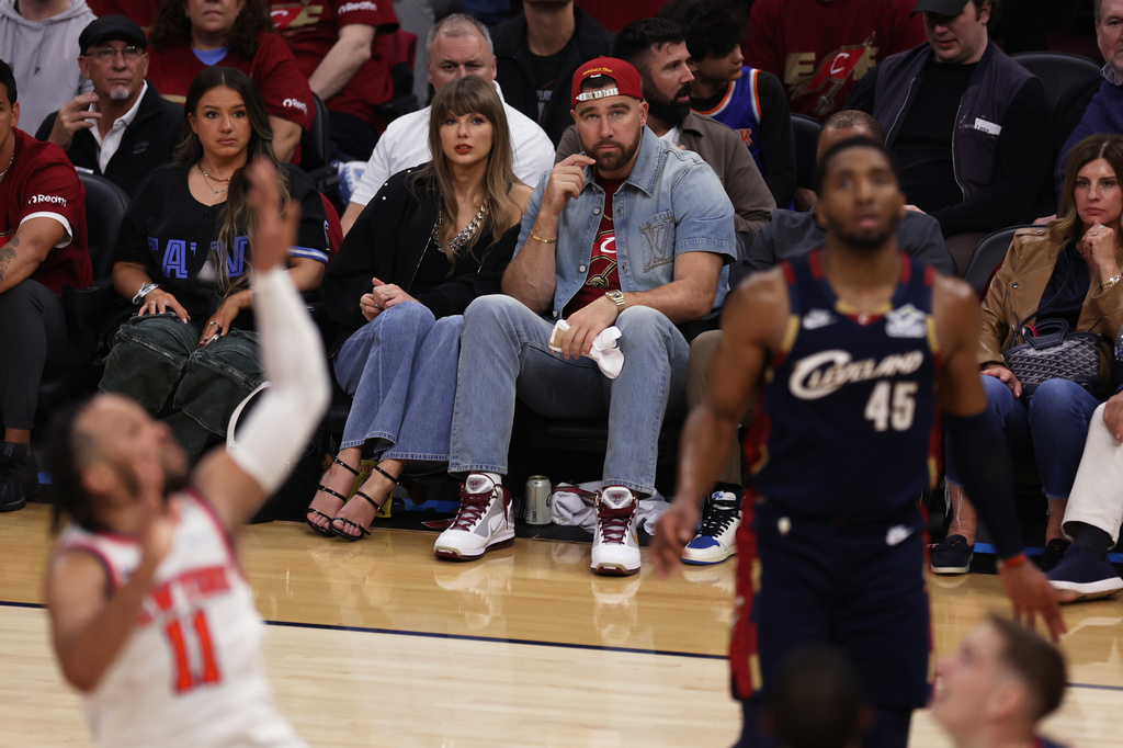 Tigers-Guardians game postponed by rain, delaying Travis Kelce's first ...