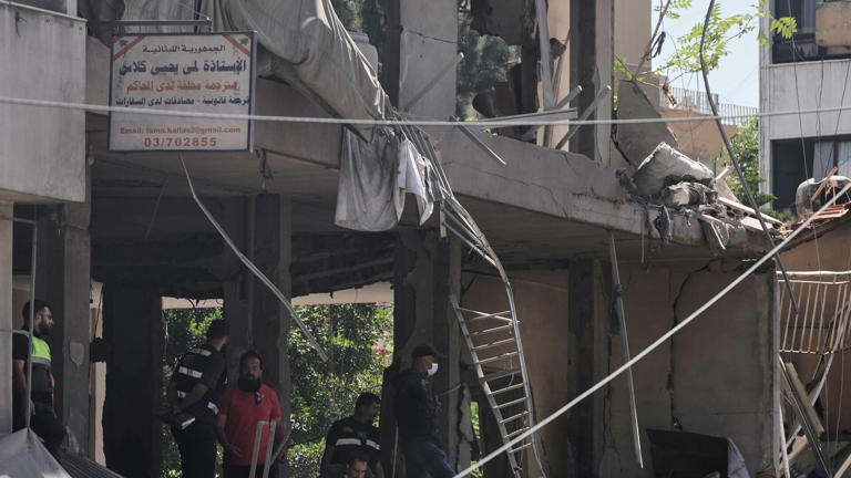 ‘Let’s not blow it’: Peace deal potentially derailed as Israel renews ...