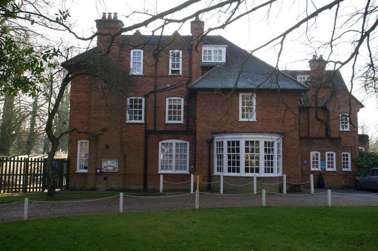 Tributes to former deputy head teacher at Cambridge school among death ...
