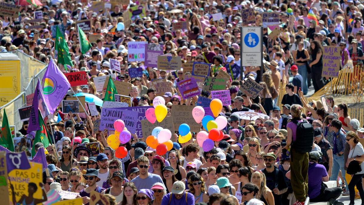 «Ras le viol»: Des milliers de personnes ont défilé en Suisse alémanique