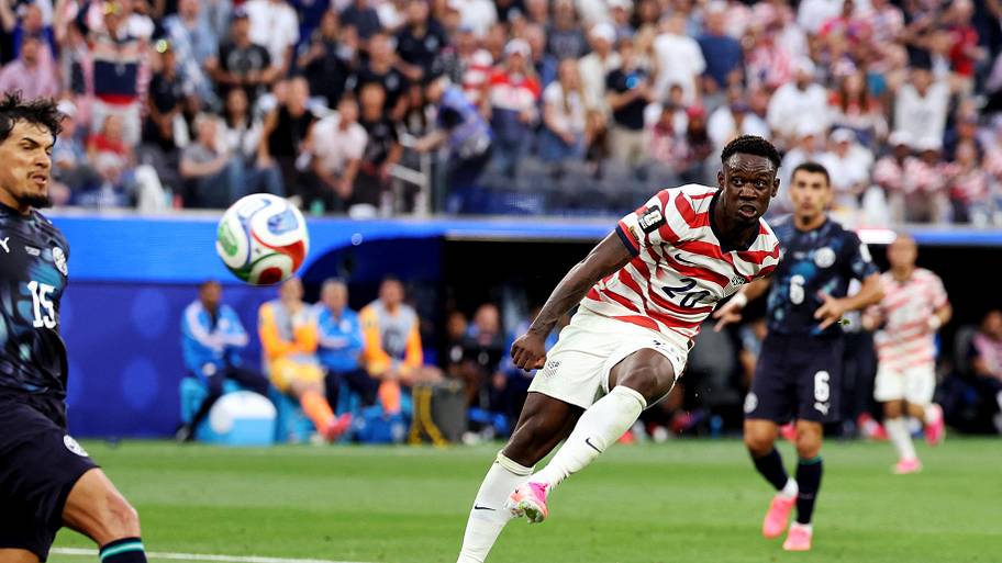 A look at top cards of both USMNT goal scorers after 4-1 win over Paraguay