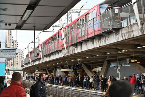 Incredible new tunnel and 2 stations as UK railway given £1.7bn extension