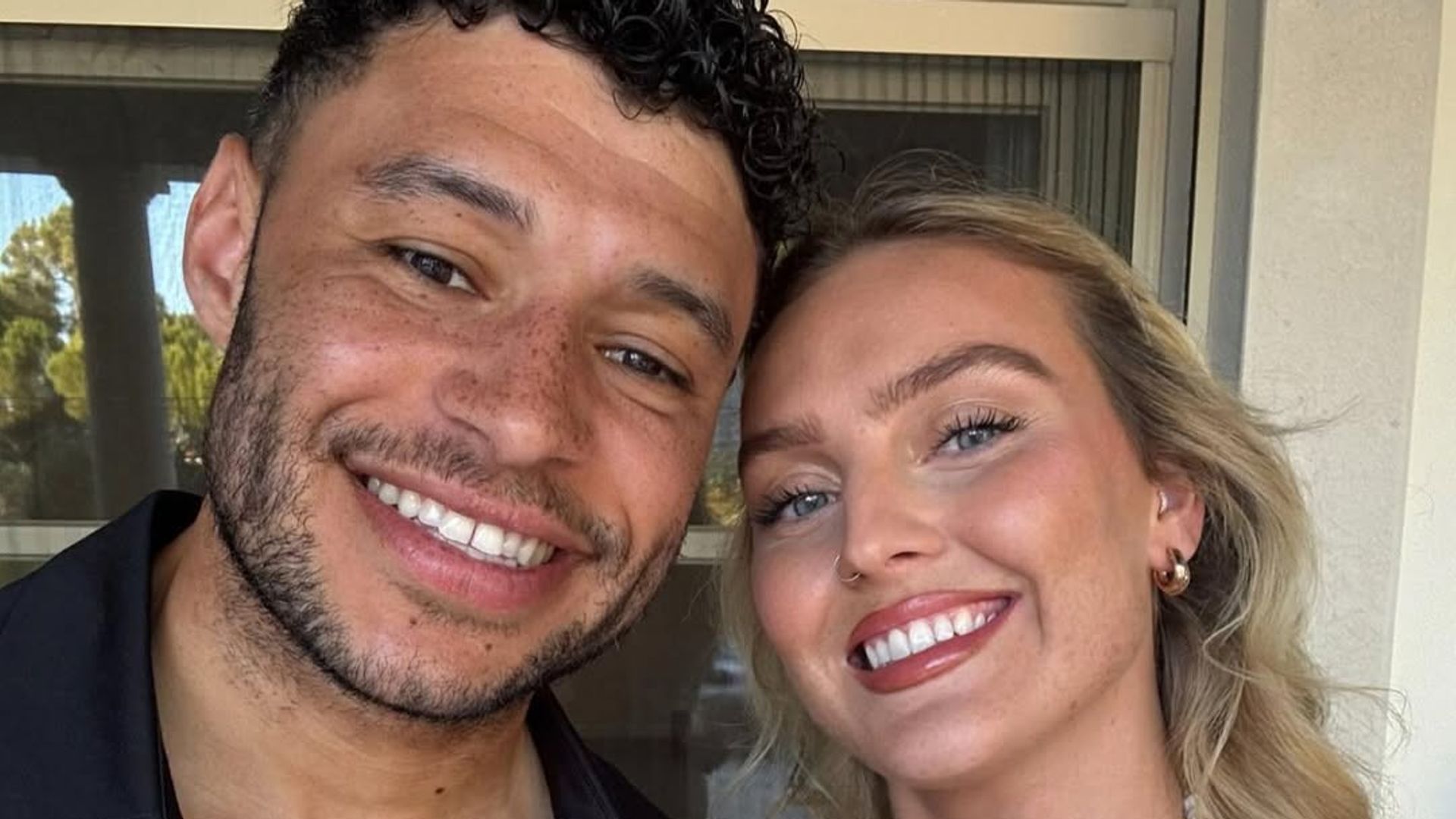 La cantante Perrie Edwards se casa con el futbolista Alex Oxlade ...