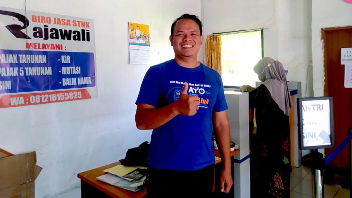 Tanpa alas kaki pun dilayani, kisah nyata inklusi keuangan agen BRILink ...