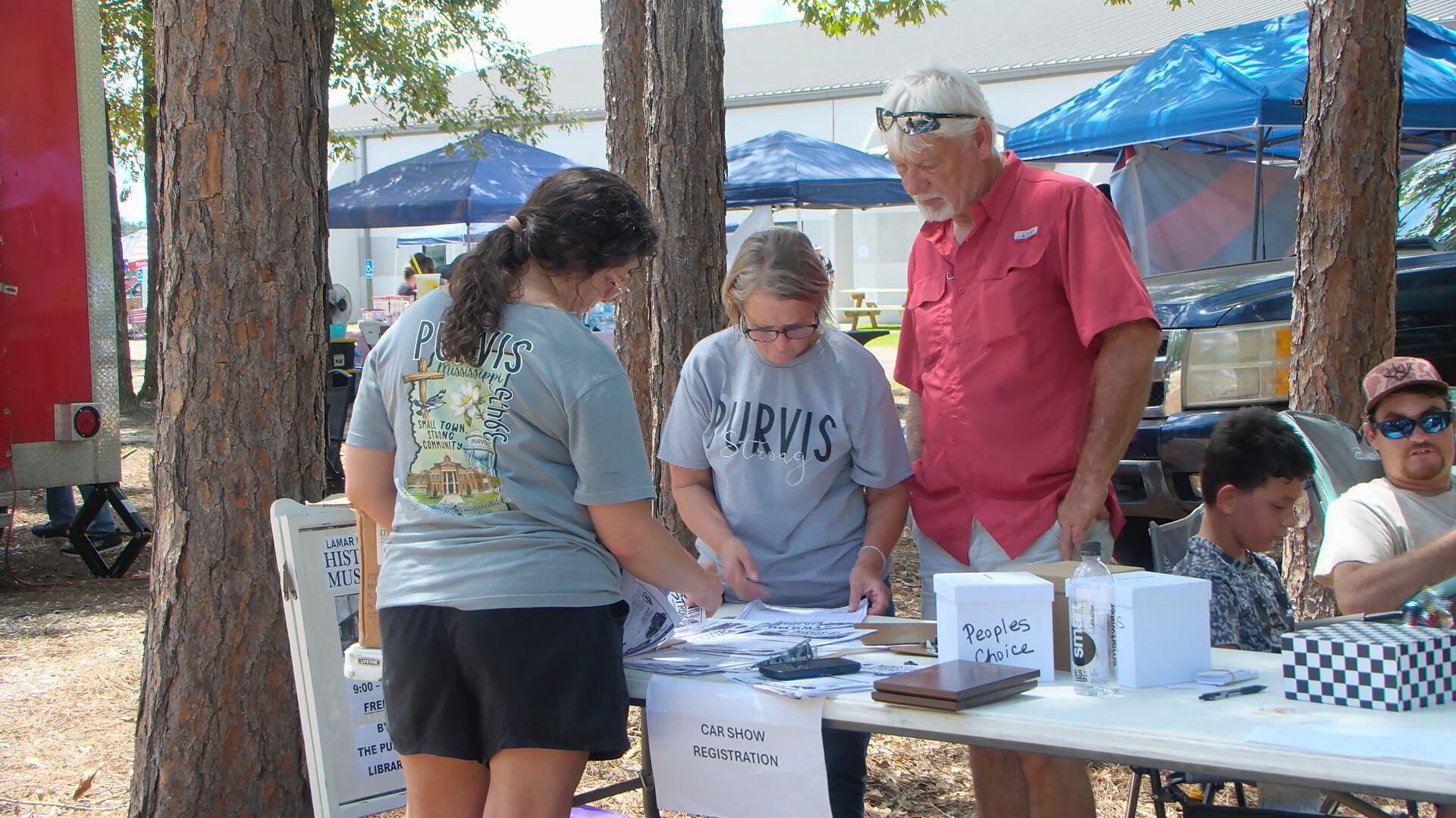 Community volunteers host event to raise money for Purvis tornado victims