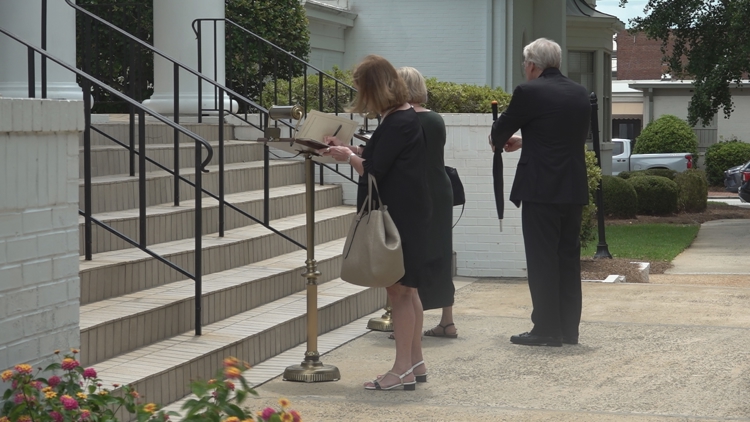 A giant in Georgia | Perry remembers community leader Larry Walker Jr.