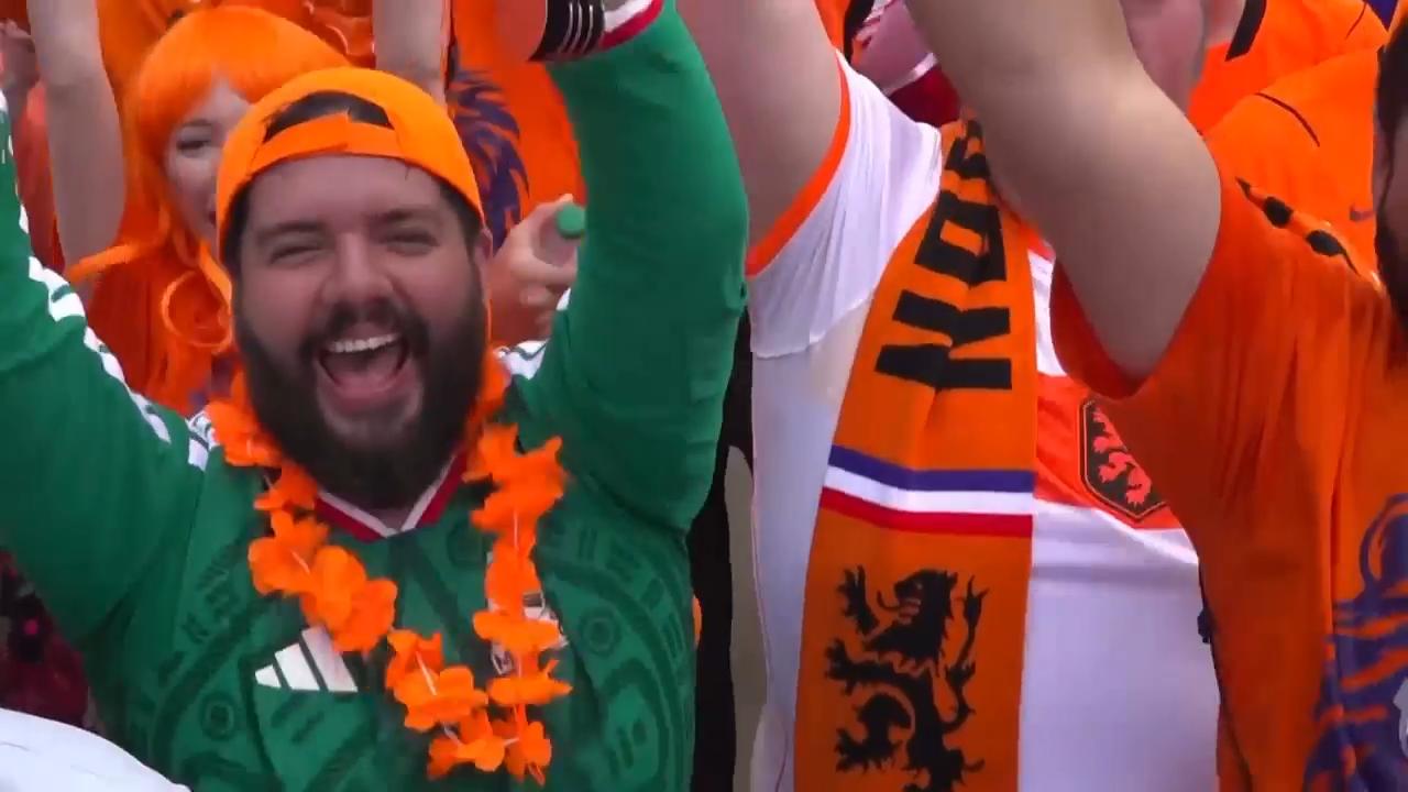 Thousands gather for the Netherlands' iconic Orange Parade