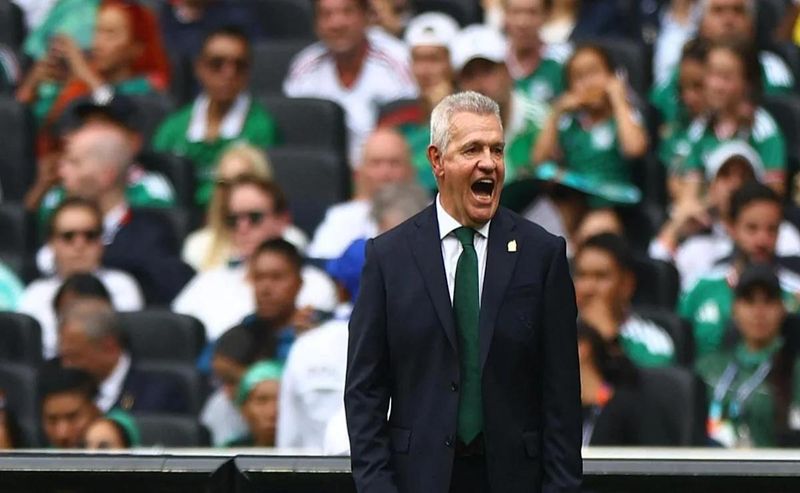 Aguirre recompensa al Tri tras vencer a Sudáfrica