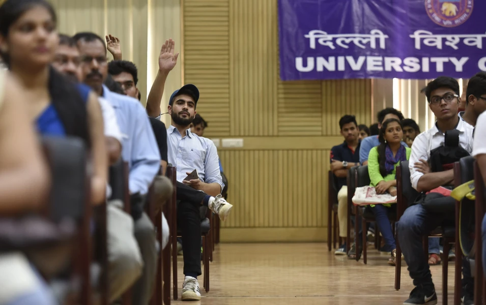 DU COL opens admissions for foreign language, professional courses