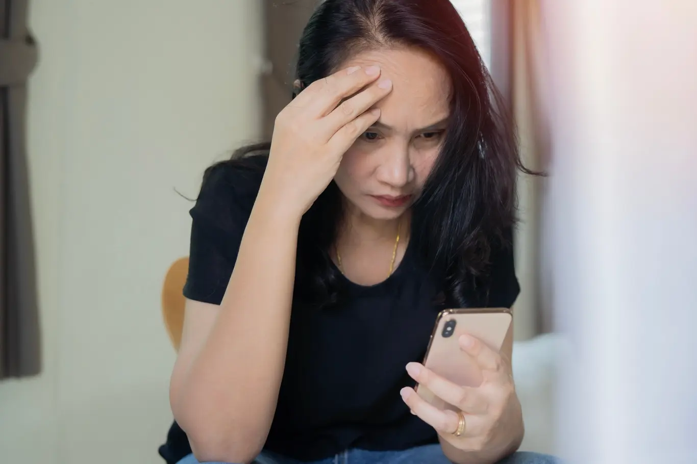 Vědci varují před novým problémem: Také v kapse cítíte zvonění telefonu ...