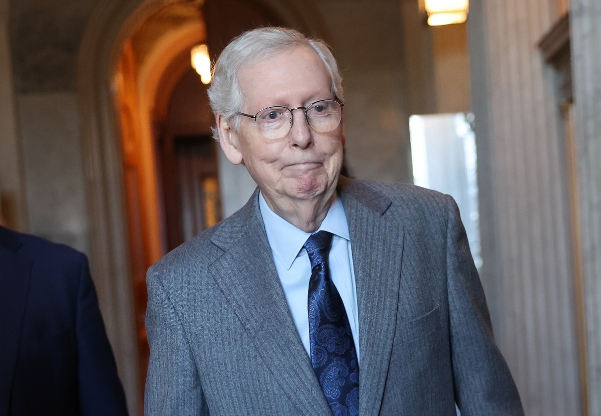 KY Sen. Mitch McConnell hospitalized, receiving 'excellent care'