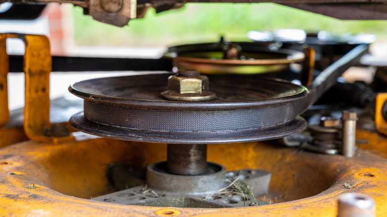 Here's an easy way to test if your mower deck spindles are bad