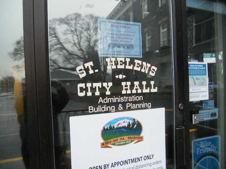 St. Helens official missing in Columbia River, search efforts ongoing
