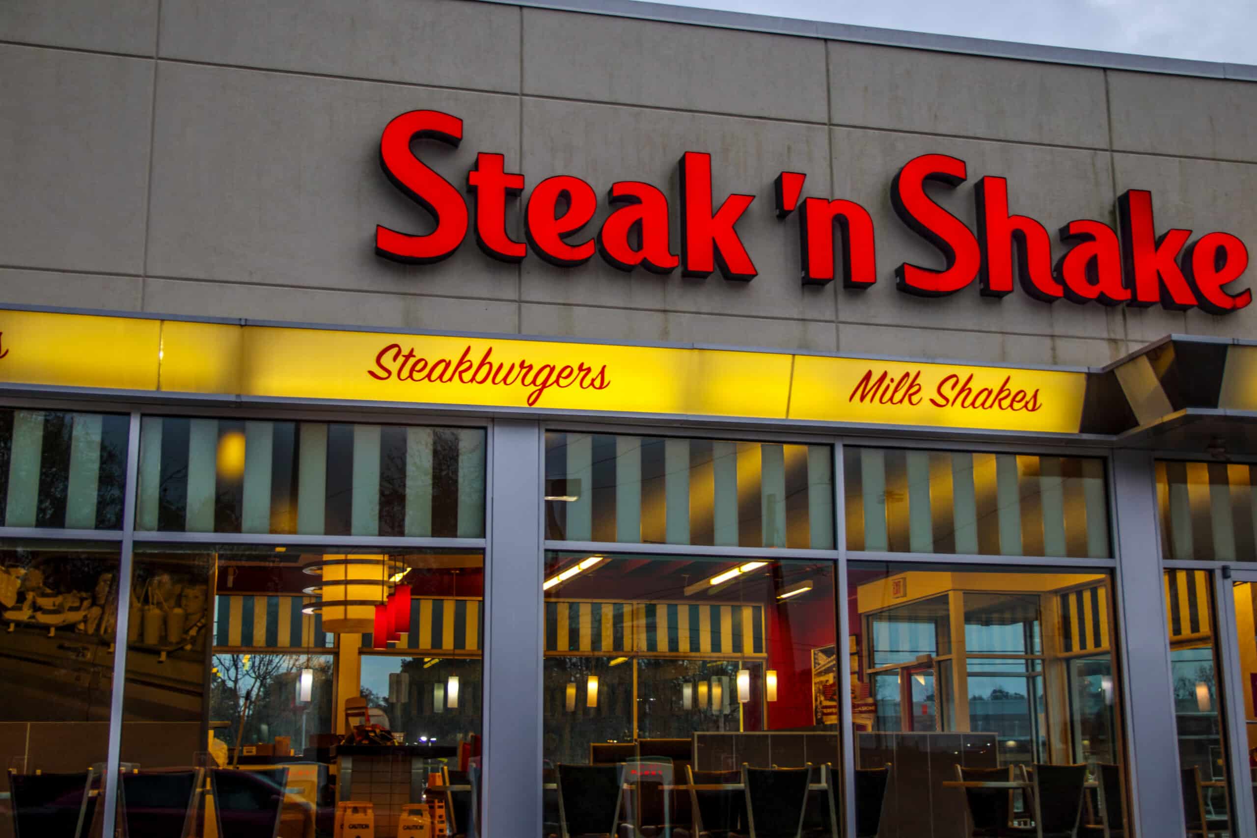 Steak 'n Shake is switching to 100% grass-fed beef, and it will be the ...