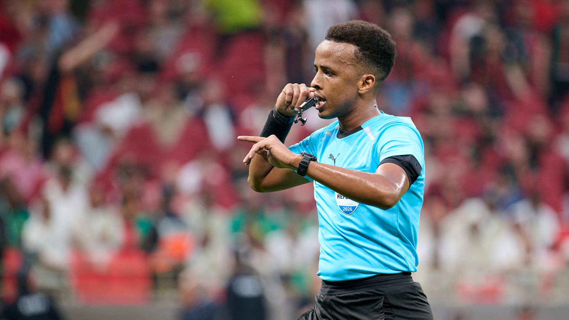 FIFA komt geweigerde arbiter Artan tegemoet en keert volledig WK ...