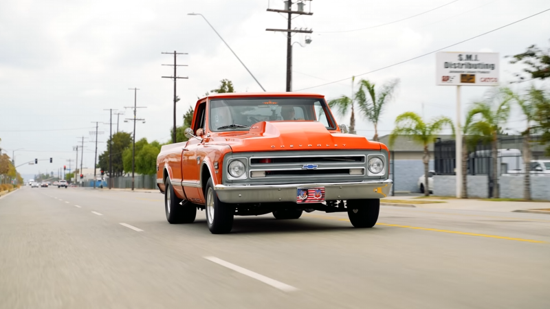Manual Chevy C10 uses a 572ci big block to make 800HP