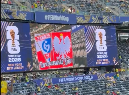 Polska nie gra na mundialu, ale śląska flaga robi furorę w Nowym Jorku ...