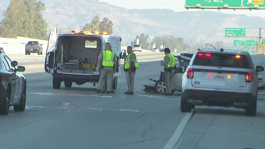 1 dead after overnight crash along 5 Freeway in Pacoima