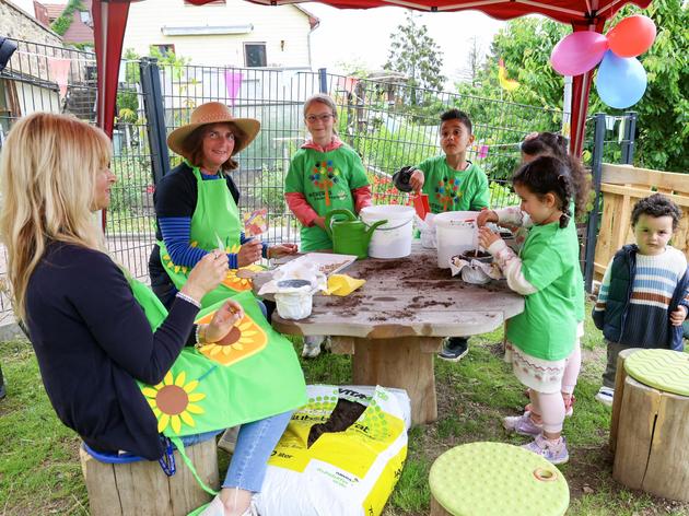 Webers Kita in Bad Wildungen: Spielgeräte aus Naturholz auf neuer ...