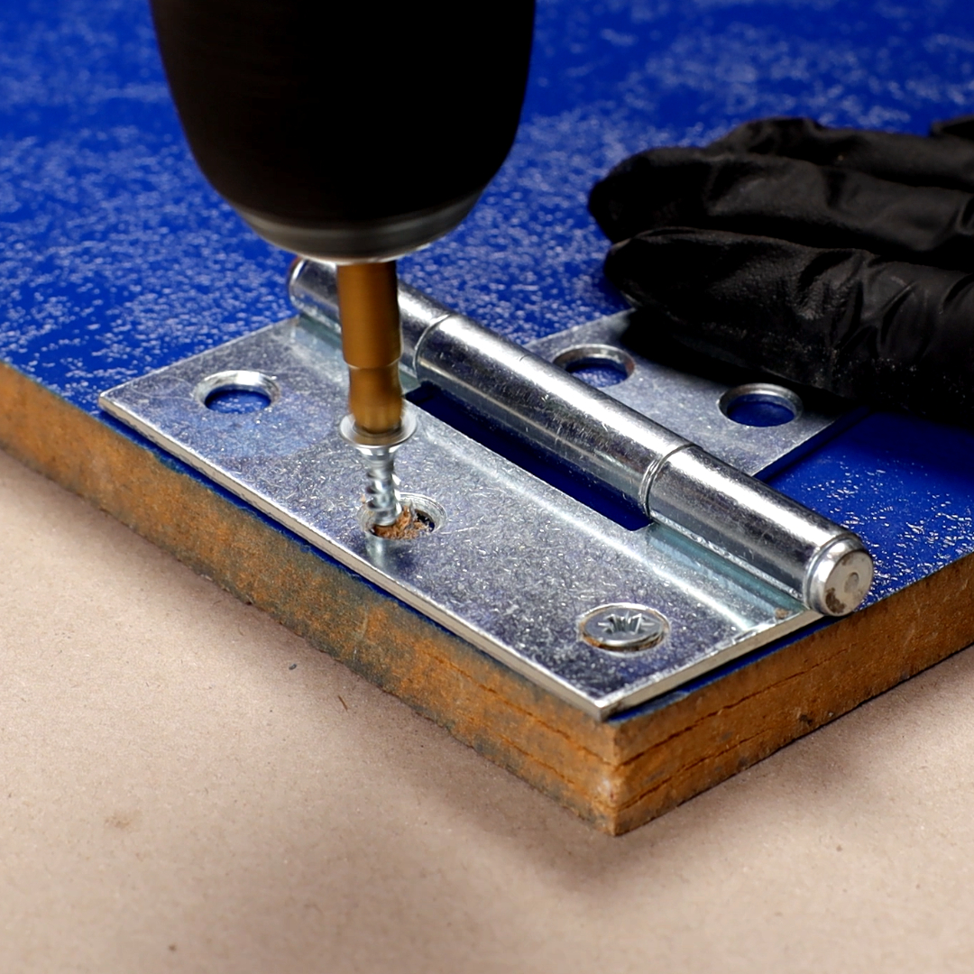 Maak een haakse slijper standaard met deze geniale doe-het-zelf! 🔩🛠️