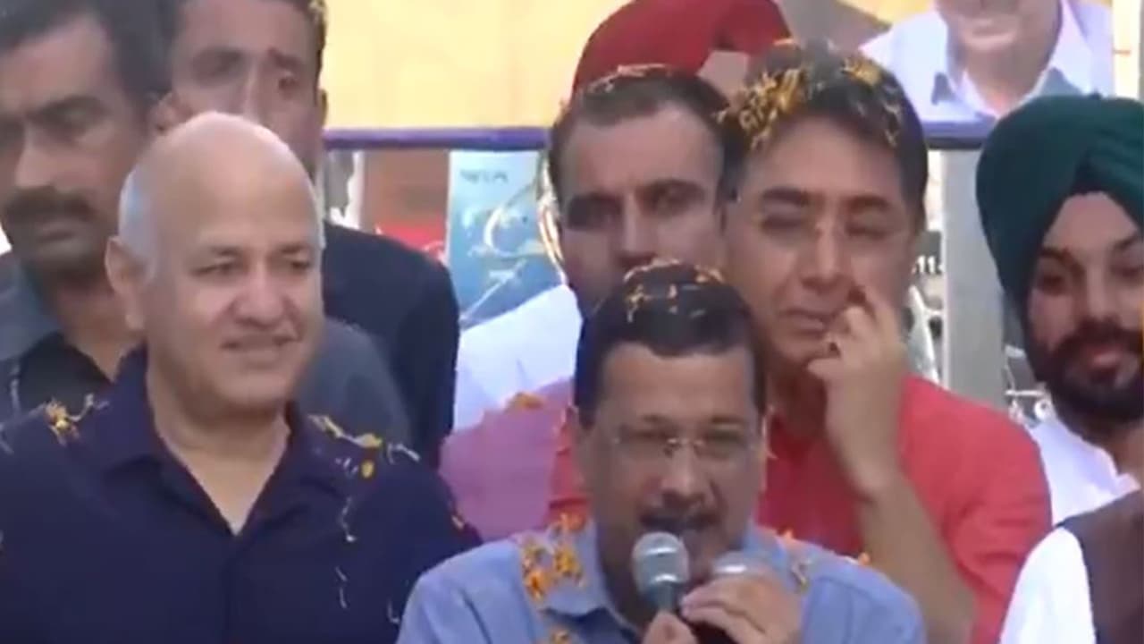 Kejriwal, Mann lead high-energy roadshow, seek continuity in Punjab