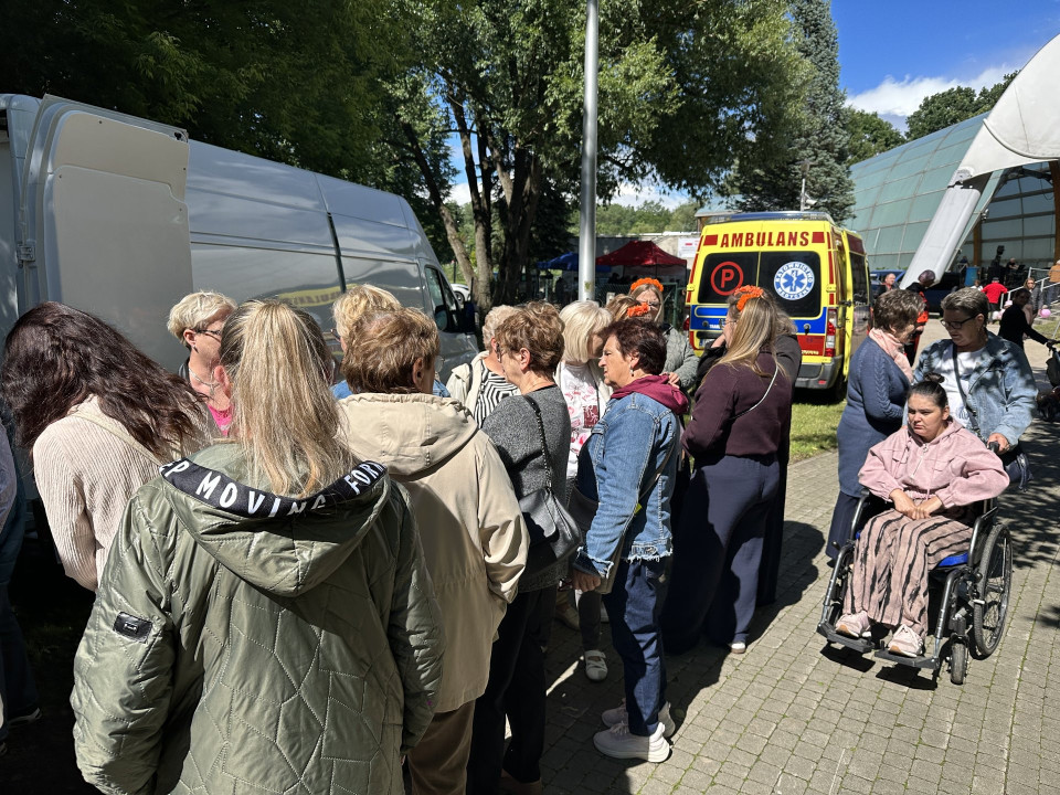 Piknik profilaktyczno-ekologiczny przyciągnął mieszkańców Ostrowca ...