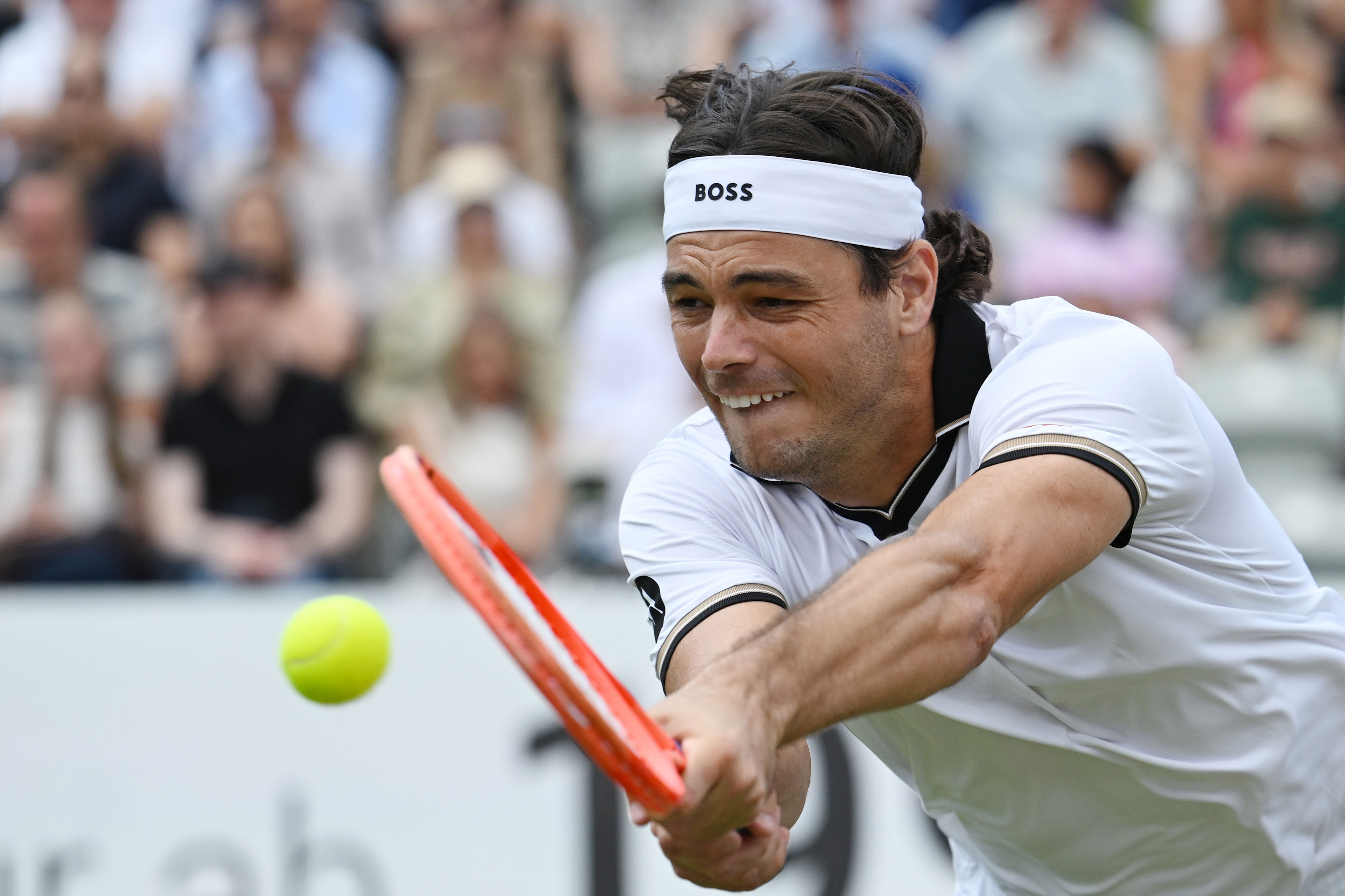 Shelton beats Fritz 6-4, 2-6, 6-4 in Stuttgart for first title on grass